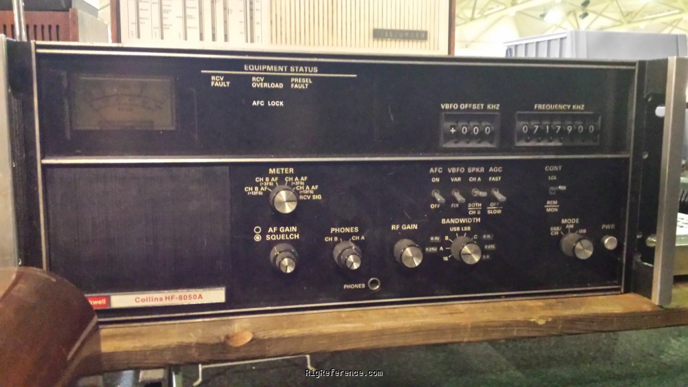 Collins HF-8050A, Desktop Shortwave receiver | RigReference.com